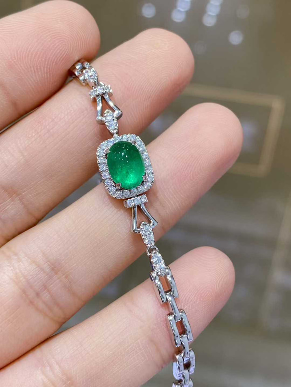 エメラルド付きブレスレットs925 ブレスレット パール大好き(購入前にコメント) 通販 19558869｜Creema(クリーマ)