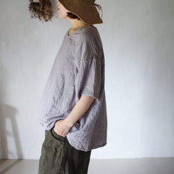 kasane – tuck back tops（淡藤色/五倍子染め） Tシャツ ISTIST -イストイスト- 通販 19567933 ...