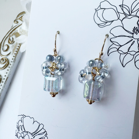 【350円】チェコビーズの可愛いピアスC560 ピアス（フック・チェーン） 花なななの花 通販 19696987｜Creema(クリーマ ...