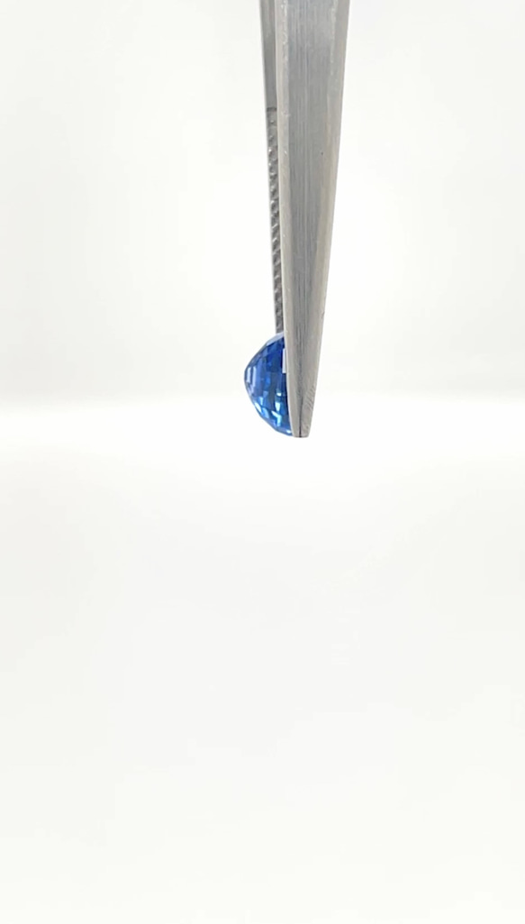 上質な輝きを纏う青 – 1.68ct 天然ブルーサファイア 天然石 Mary 通販 20032367｜Creema(クリーマ)