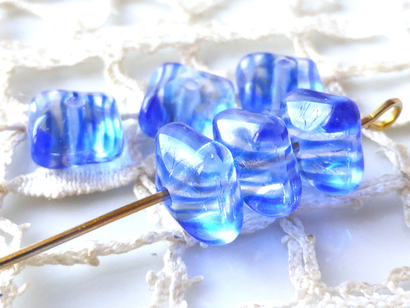 ぷっくりスクエア 青縞 チェコビーズCzech Glass Beads6個 ビーズ bunako 通販 20102818｜Creema(クリーマ)