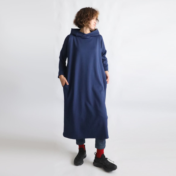 最終SALE 118cm ジャージ伸縮ストレッチ生地 クロス襟フーディー ワンピース ワイド幅広パーカ 紺B31B ワンピース anvai ...