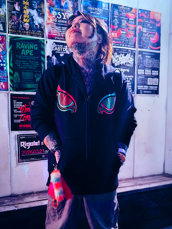 猫 妖怪 化猫 パーカー 個性的 サイバーパンク 蛍光 ネオンカラー ビビット ナード 陰キャ サブカル ユニセックス パーカー るんるん ...