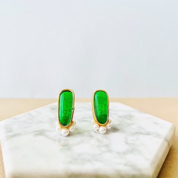 Night Cocktail Drops｜しずく型レジン×パールのうるうる透明感ピアス｜Midori Fizz（緑） ピアス（スタッド・一粒 ...