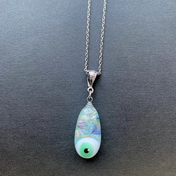 木漏れ日の瞳ネックレス ネックレス・ペンダント nyamu工房 通販 20317346｜Creema(クリーマ)