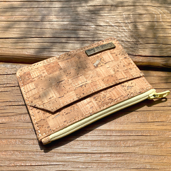 【コルクの感触】木製チケットカードホルダー/小銭入れ - 名刺ギフト収納用（クラシックチェック柄） 名刺入れ・カードケース C'est Si ...