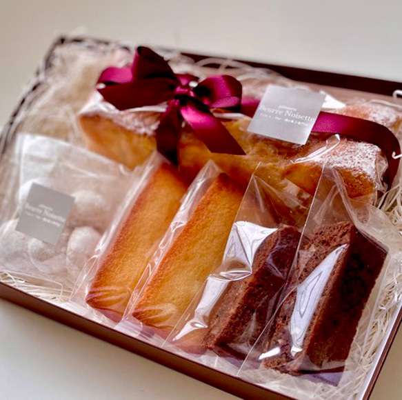 秋の夜長に洋梨のパウンドケーキ〜詰め合わせ（9月〜11月のお届け限定） 焼き菓子 ブール ノワゼット 通販 3802431｜Creema(クリーマ)