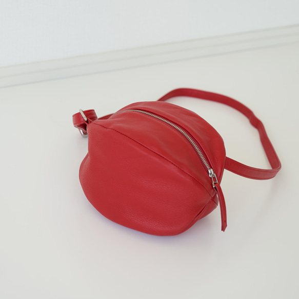 ﾓﾘﾉｶﾞｯｺｳ 上質本革ころんとminiポーチ【肩紐1.7cmタイプ レッド】ご旅行 毎日のポーチに/5292625/ ショルダーバッグ ...