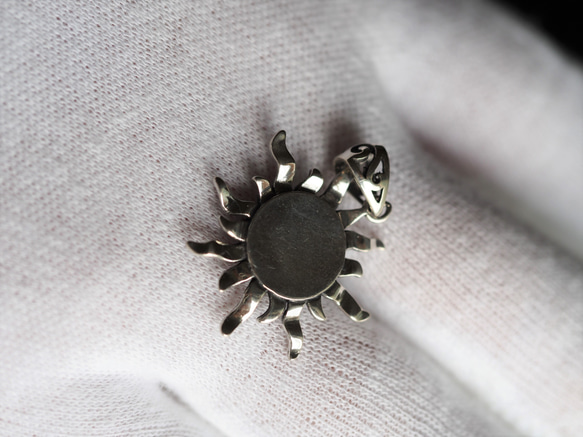 再販 ラリマー10 S925アンティークシルバー太陽ペンダントトップ ペンダントトップ ケロリン堂 通販 5299505｜Creema(クリーマ)