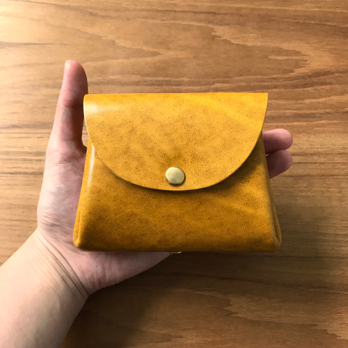 牛本革ルガトーコンパクト二つ折りさいふガバッと開くコロンとかわいい