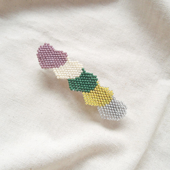 ハートのビーズステッチバレッタ_マルチカラーb L size バレッタ balloon 通販 9495020｜Creema(クリーマ)