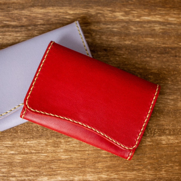 柔らかいフォルムの本革名刺入れ・赤《名入れ対応》 名刺入れ・カードケース カルムレザー 通販 8600397｜Creema(クリーマ)