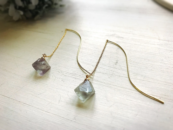 フローライト アメリカンピアス ピアス（フック・チェーン） ROIST4U 通販｜Creema(クリーマ)