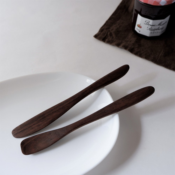 ジャムスプーンとバターナイフのセット（ゲッケイジュ） 朝食を楽しく！ カトラリー てのひら木工 通販 12627128｜Creema(クリーマ)