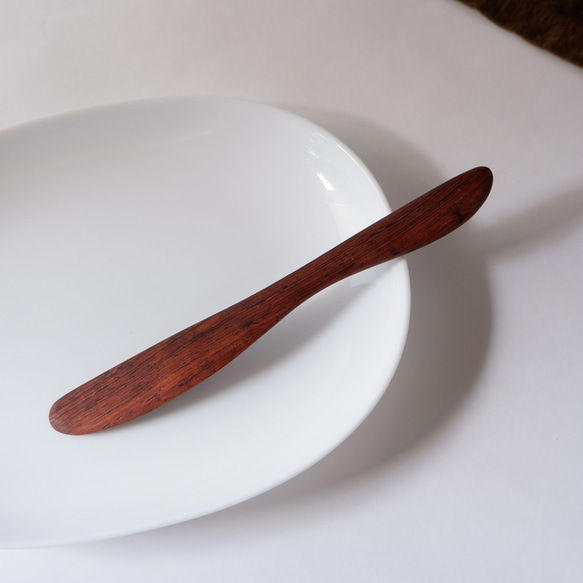 バターナイフ（ホンジュラスローズウッド） カトラリー てのひら木工 通販｜Creema(クリーマ) 12629928