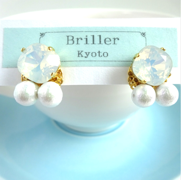 ホワイトオパールとコットンパールのピアス ピアス（スタッド・一粒） Briller ブリエ 通販｜Creema(クリーマ) 2442056