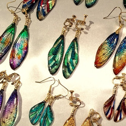 【ほんものの蝉の翅】セミのピアス イヤリング ステンドグラスグリーン ピアス（フック・チェーン） YUKATOHIRA Accessory ...