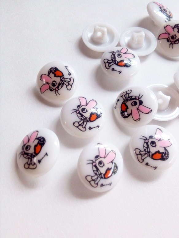 ころころウサギ 白色｜ヴィンテージボタン 13mm 1個（日本製デッドストック）Nr.rb071 ボタン ハニーサックルローズ 通販 ...