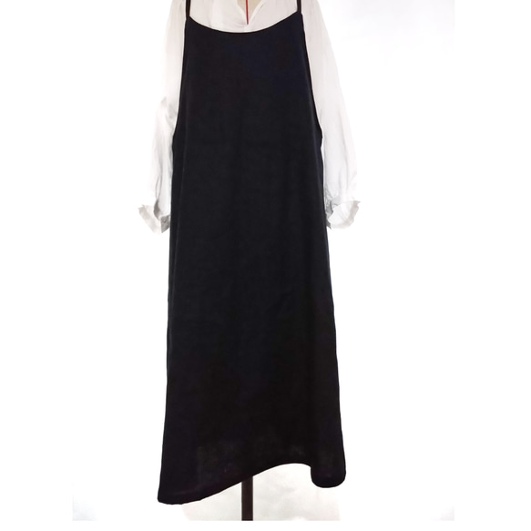 極上の肌触り ヨーロッパリネン（黒） エプロンワンピース ワンピース fabric basket 通販 10317983｜Creema(クリーマ)