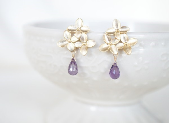 フローリッシュ・アメジスト・ピアス ~ amethyst ~ ピアス（スタッド・一粒） Canattelle 通販｜Creema(クリーマ ...