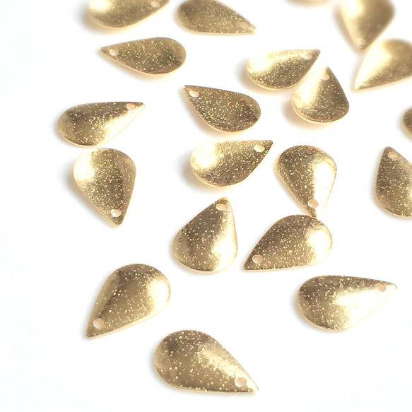 SALE【20個 しずく】きらきらプレート パーツ 送料無料 チャーム ★SALE★gplus 通販 2248159｜Creema(クリーマ)