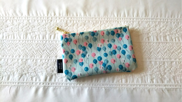 ☆リバティのミニポーチ12☆バルーンズ柄ラミネート生地☆きなりファスナー ポーチ アトリエ青玉 通販 5489651｜Creema(クリーマ)