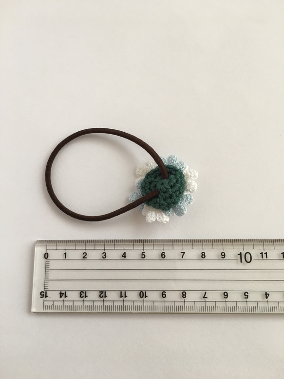 レース編みのお花ヘアゴム 白と水色 ヘアゴム nokopuku 通販 5700162｜Creema(クリーマ)