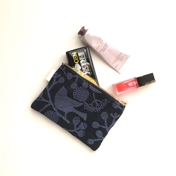 bird garden フラットポーチ(S,navy) ポーチ 4月の六花 通販｜Creema(クリーマ) 8453585