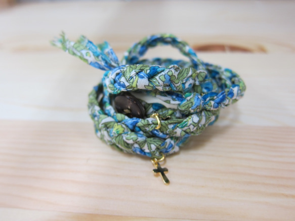 リバティ ぐるぐる巻き ブレスレット（グリーン） ブレスレット Blue&Green 通販 2587058｜Creema(クリーマ)