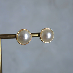 パール×ゴールド アンティークボタンのスタッドピアス 一粒ピアス パールピアス ピアス（スタッド・一粒） y_button 通販 ...