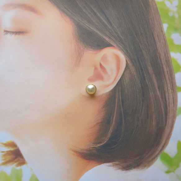 パール×ゴールド アンティークボタンのスタッドピアス 一粒ピアス パールピアス ピアス（スタッド・一粒） y_button 通販 ...