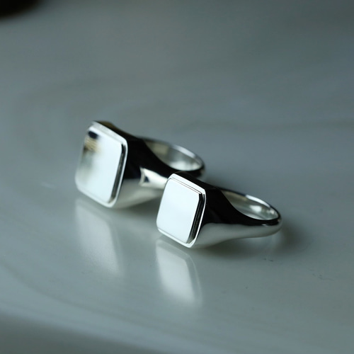 シグネットリング〈silver925〉step signet ring “Wide”ピンキー シグネットリング〈silver925〉step signet ring “Wide”ピンキー