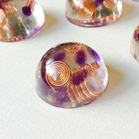 アメジスト×水晶・ドーム型オルゴナイト その他インテリア雑貨 schon…シェーン… 通販 2803463｜Creema(クリーマ)