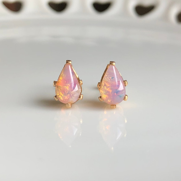 ≪14kgf≫vintageガラスオパール しずく一粒ピアス ピアス（スタッド・一粒） mii 通販 12696077｜Creema(クリーマ)