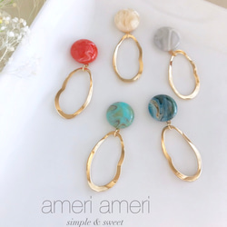 送料無料 マーブルカボションと波打つゴールドフープのイヤリング イヤリング・ノンホールピアス ameri ameri 通販 6415060｜Creema(クリーマ)