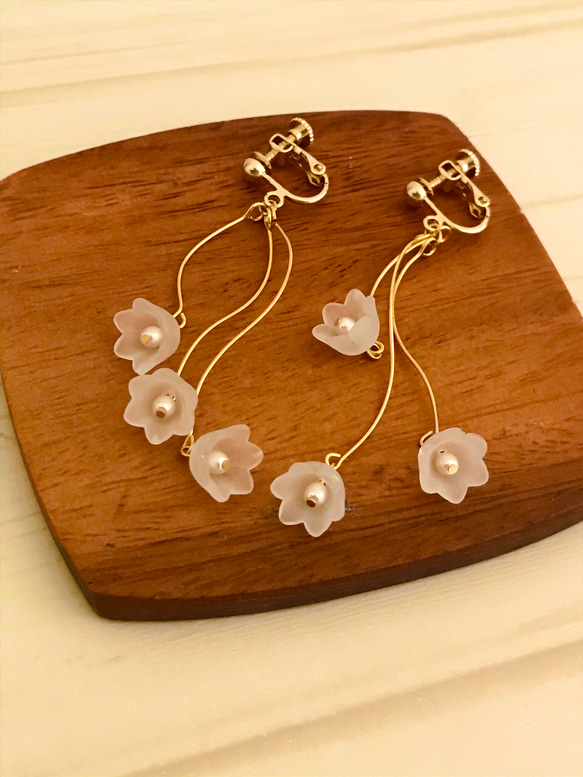 送料無料☆すずらん ゆらゆら揺れるイヤリング イヤリング・ノンホールピアス ameri ameri 通販 8460986｜Creema(クリーマ)