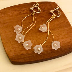 送料無料☆14kgf対応 すずらん ゆらゆら揺れるピアス ピアス（スタッド・一粒） ameri ameri 通販 8482204｜Creema(クリーマ)