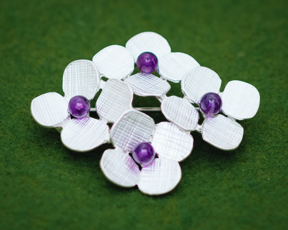 アジサイ アメジスト ブローチ/ペンダントトップ (チェーンなし) ブローチ Atelier Shinji Ginza 通販 7102117 ...