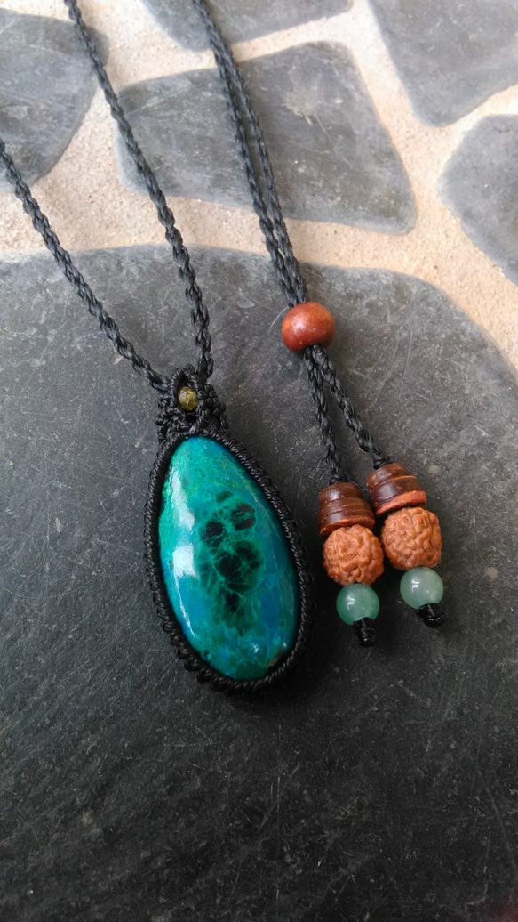 クリソコラのマクラメペンダント[PEN-288] ネックレス・ペンダント カトマンズ工房104マクラメ部 通販 5551007｜Creema ...