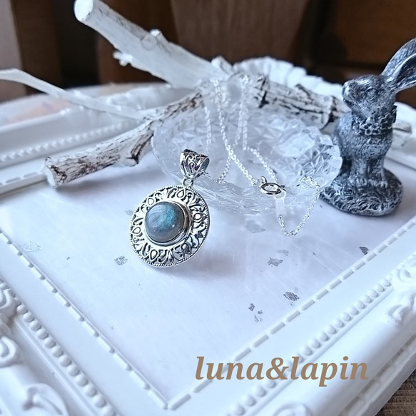 ラブラドライトとsilver925透かし彫りペンダント ネックレス・ペンダント luna&lapin 通販｜Creema(クリーマ) 5484379