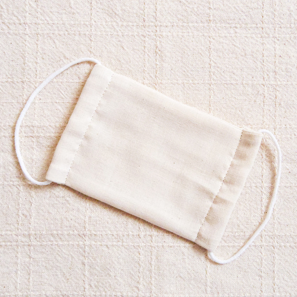フラットマスク ガーゼマスク マスク オフホワイト マスク2020 布マスク karamelli 通販｜Creema(クリーマ) 9028852