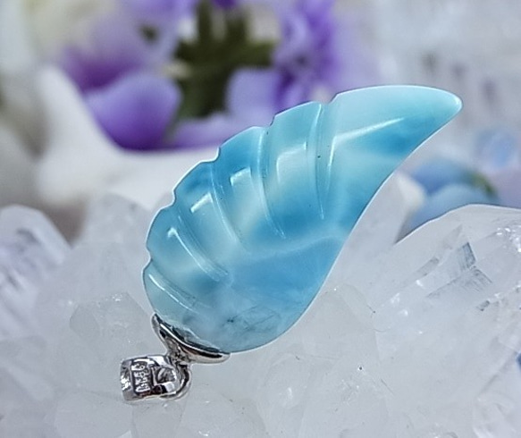 【美品】神秘的 美しい ラリマー 透明感 幸せな羽 海色の空へ ドミニカ産 トップクオリティ 天然石アクセサリー F4 ネックレス・ペンダント ...