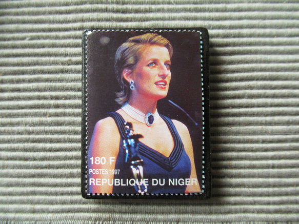 ニジェール 切手ブローチ 7702 ブローチ Yukio TANZAWA 通販 12699616｜Creema(クリーマ)