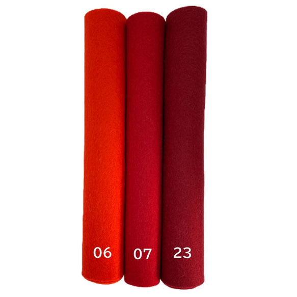 フェルト ピュアレッド3色【欧州直輸入100％ウールフェルト】20X30cm(1㎜） 生地 Tammy's Felt Works 通販 ...