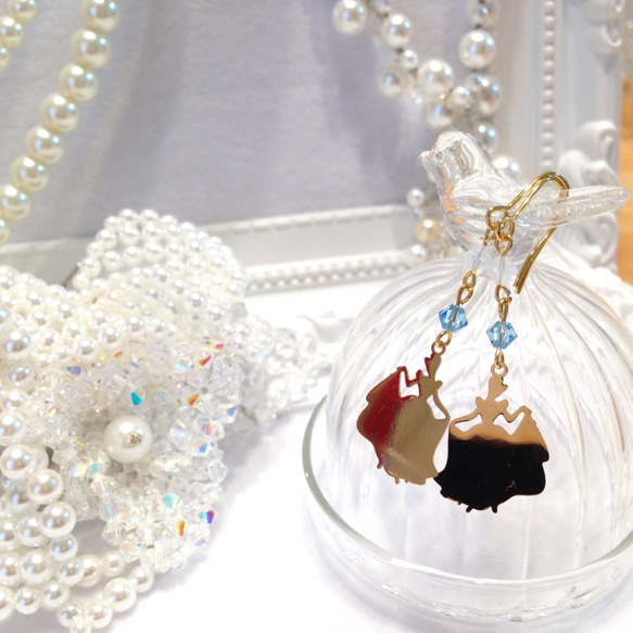 シンデレラのシルエットピアス ピアス（フック・チェーン） mimimo 通販｜Creema(クリーマ) 2660180