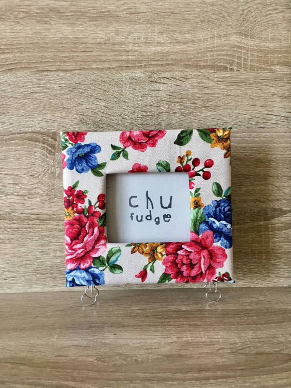 布フォトフレームキットで作りました☆【ホワイトベージュ／アンティーク花柄／スクエア】ウォール インテリア フォトフレーム・写真立て hue ...