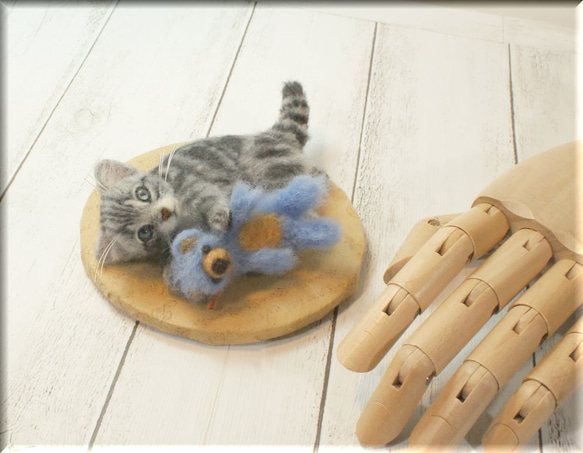 羊毛フェルト 猫 小さなアメリカンショートヘアちゃん 猫フィギュア アメショー 羊毛フェルト モンブラン 通販 8446496｜Creema ...