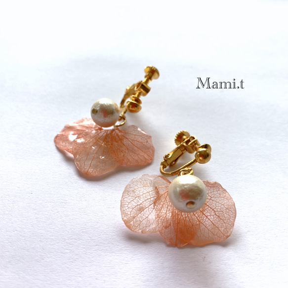 《Mami.t》 紫陽花の花びらとコットンパール イヤリング・ノンホールピアス Mami.t 通販｜Creema(クリーマ)