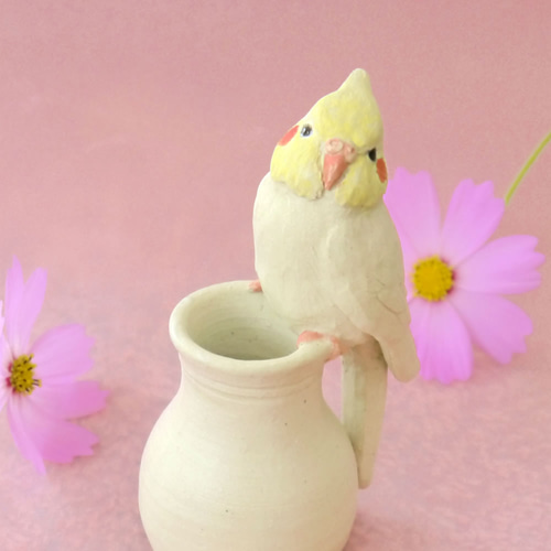 オカメインコの一輪刺し (陶器の小鳥オブジェ) 一輪挿し・花瓶 オカメインコの一輪刺し (陶器の小鳥オブジェ) 一輪挿し・花瓶