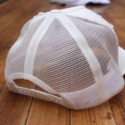 【WEB特別価格】【送料無料】ダメージカーブバイザースナップバックキャップ/白【ホワイト星前面】帽子 帽子（メンズ） ロリアンピンクメイド ...